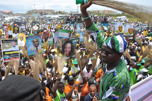 In Pictures: Lanre Razak, Others Dump PDP For ACN - P.M. News