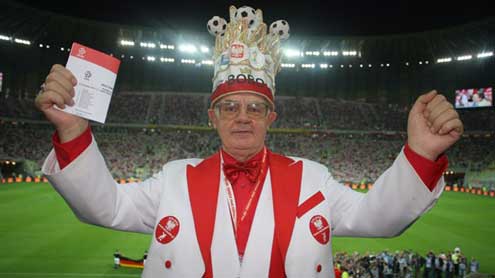 Bobo, King Of Polish Fans - P.M. News