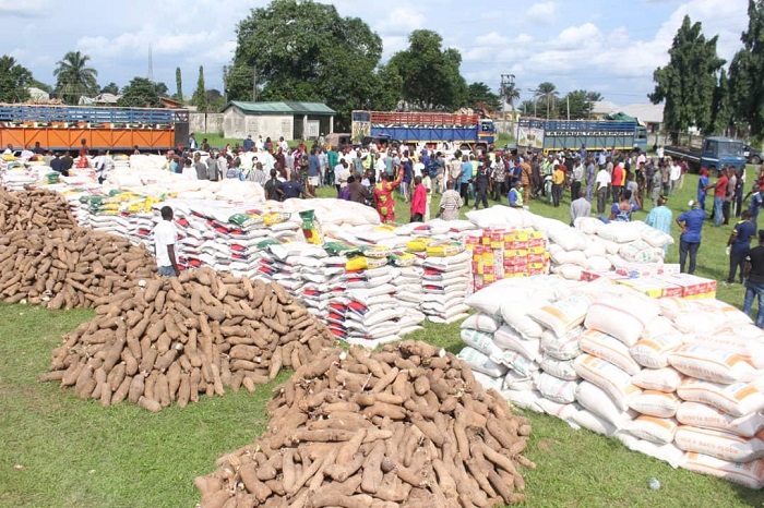 Palliatives: Oyigbo LGA residents celebrate Wike - P.M. News