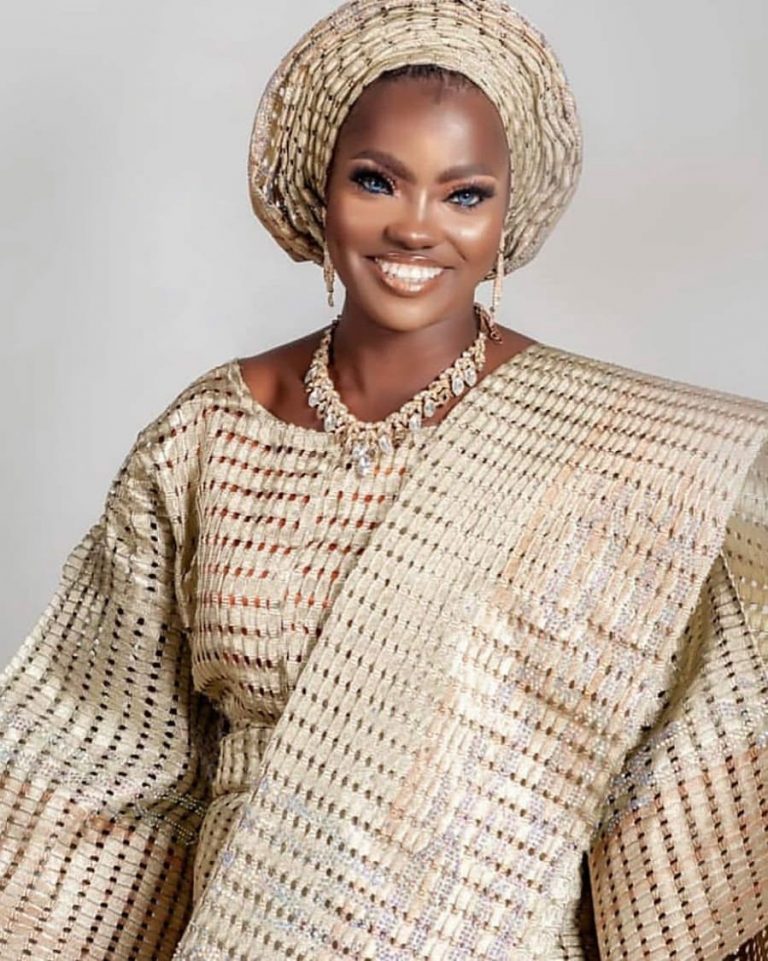 Blue-eyed Kwara woman reconciles with her husband (Photos) - P.M. News