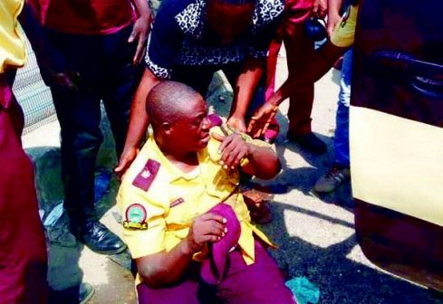 Shocker: Danfo driver machetes LASTMA Godwin to death - P.M. News