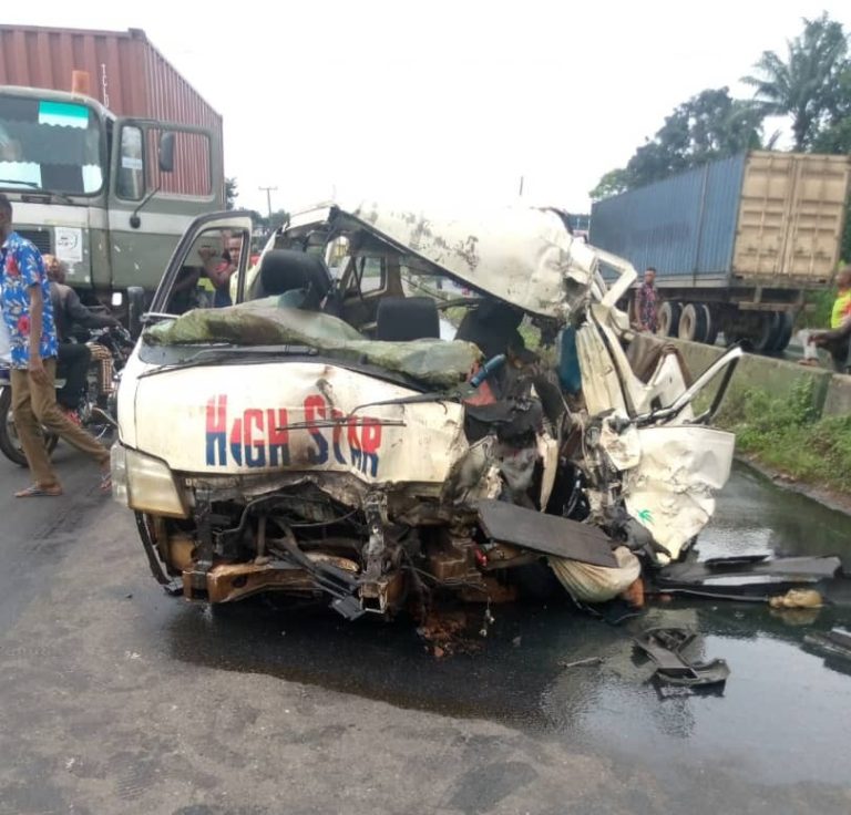 Bus driver carrying stolen crude oil dies in Anambra road accident - P ...