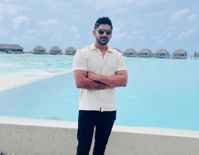 'No success without these five', Influencer Viraj Patil warns - P.M. News