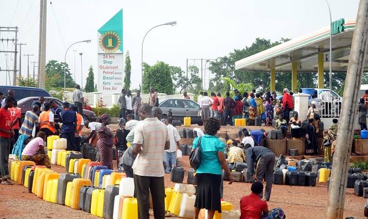 Petrol scarcity: NNPC begins 24-hour loading of trucks at depots - P.M. News