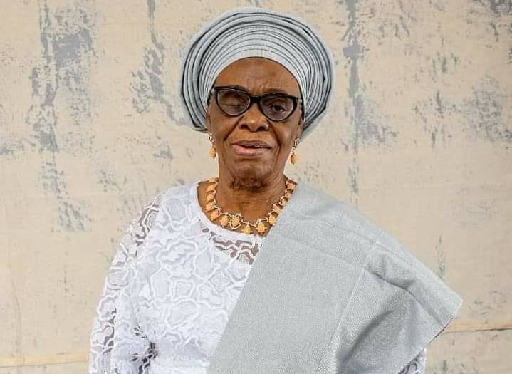 Lagos monarch Oniru of Iru Kingdom loses mother - P.M. News