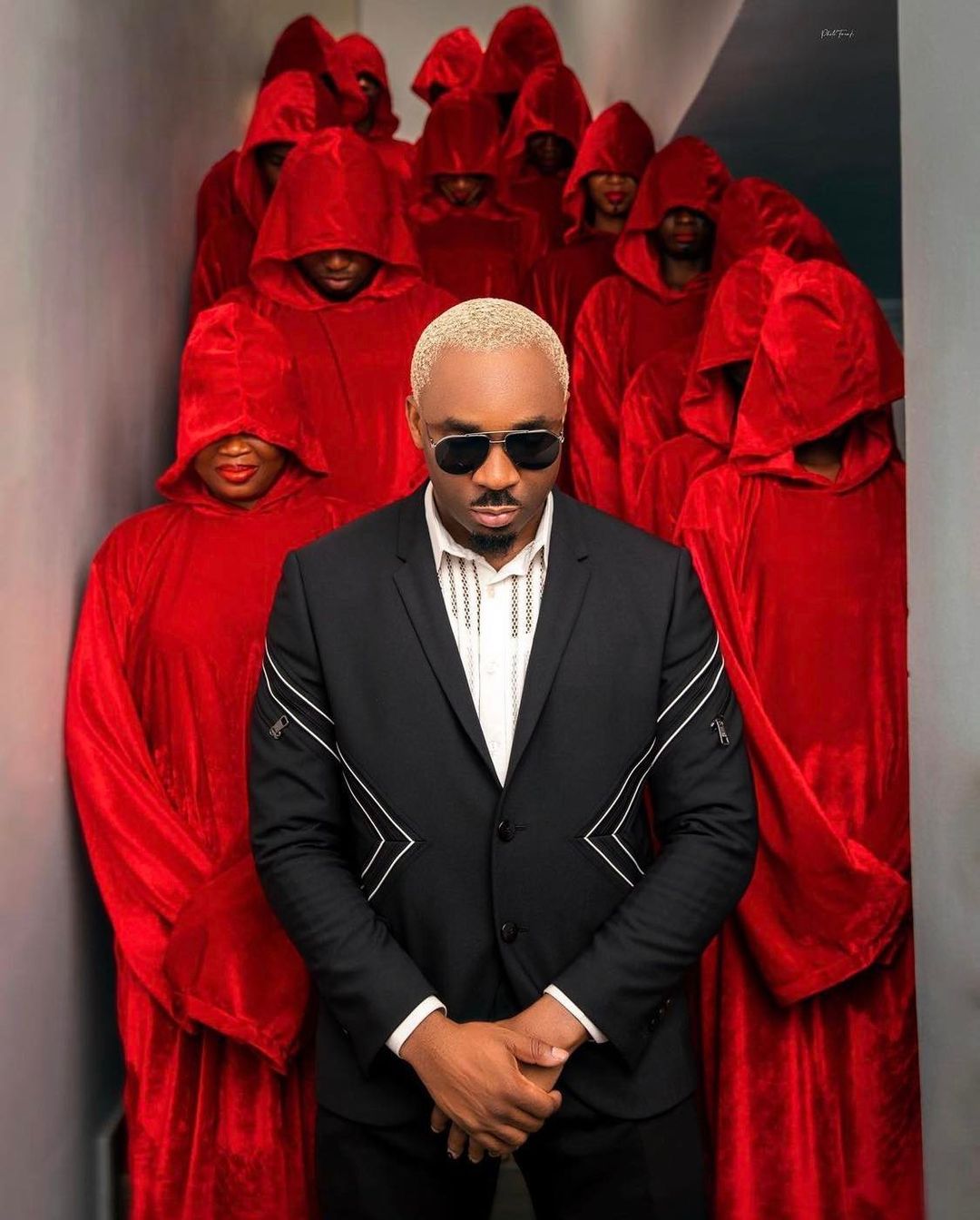 Pretty Mike turns heads as he comes to Lagos party with 'masqueraders ...