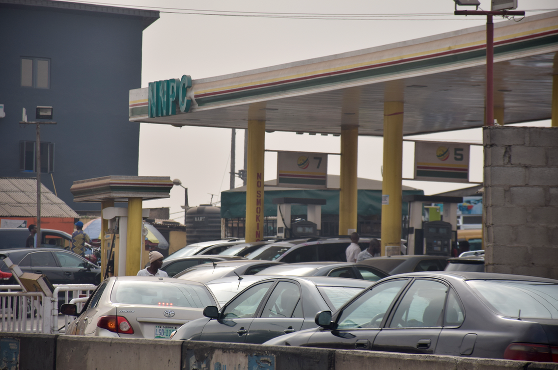 Panic buying as queues return to fuel stations in Lagos - P.M. News