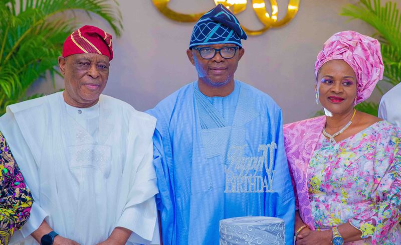 Splendour at Mike Awoyinfa's 70th birthday bash (Photos) - P.M. News