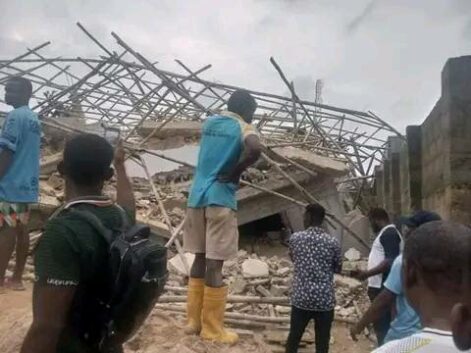 Four-storey building collapses in Uyo, many trapped (Photos) - P.M. News