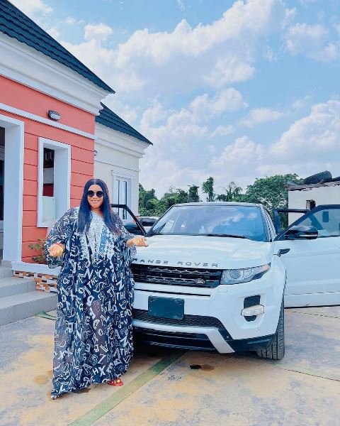 Controversial Actress Nkechi Blessing Acquires Brand New Range Rover
