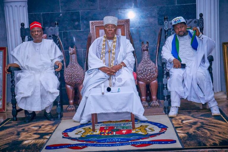2023: Kwankwaso, Olufemi Ajadi meet Alake of Egbaland - P.M. News