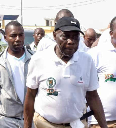 What Obasanjo was caught doing during 18km walk will make you laugh (Video) - P.M. News