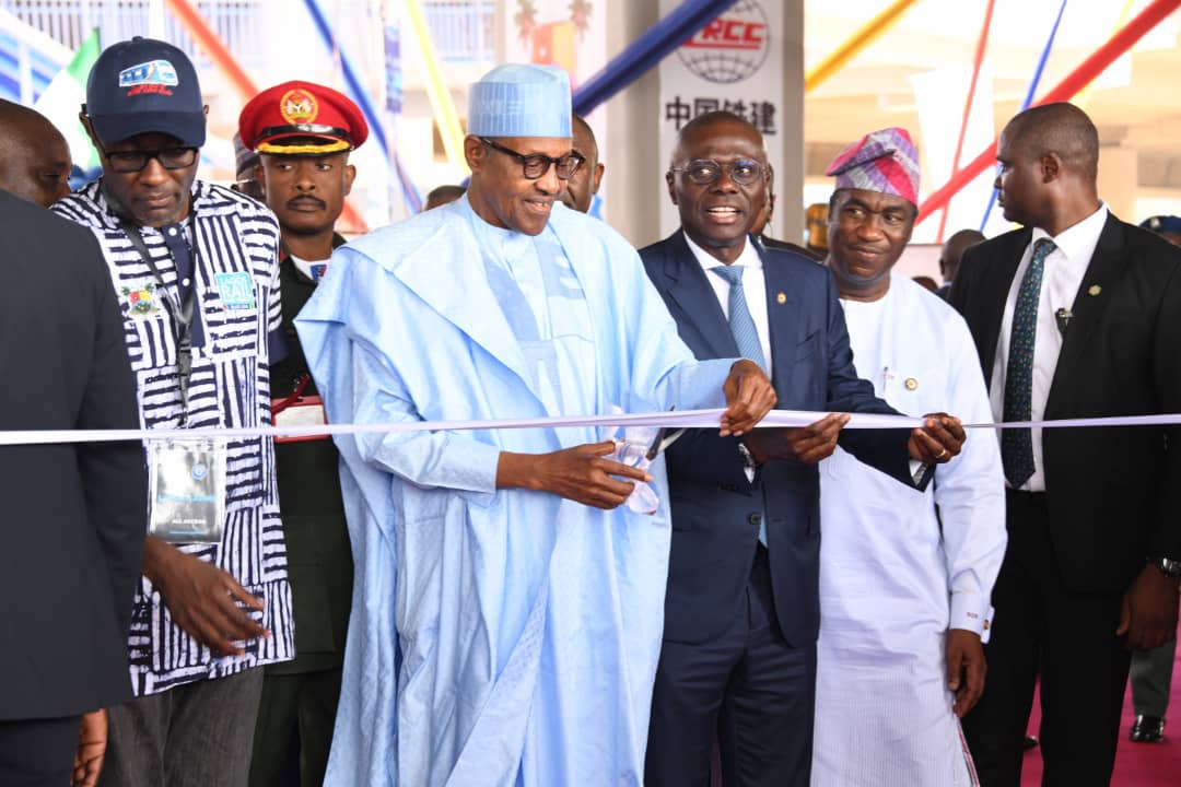 Buhari unveils iconic Lagos Blue Line Rail project, Cultural Centre - P ...