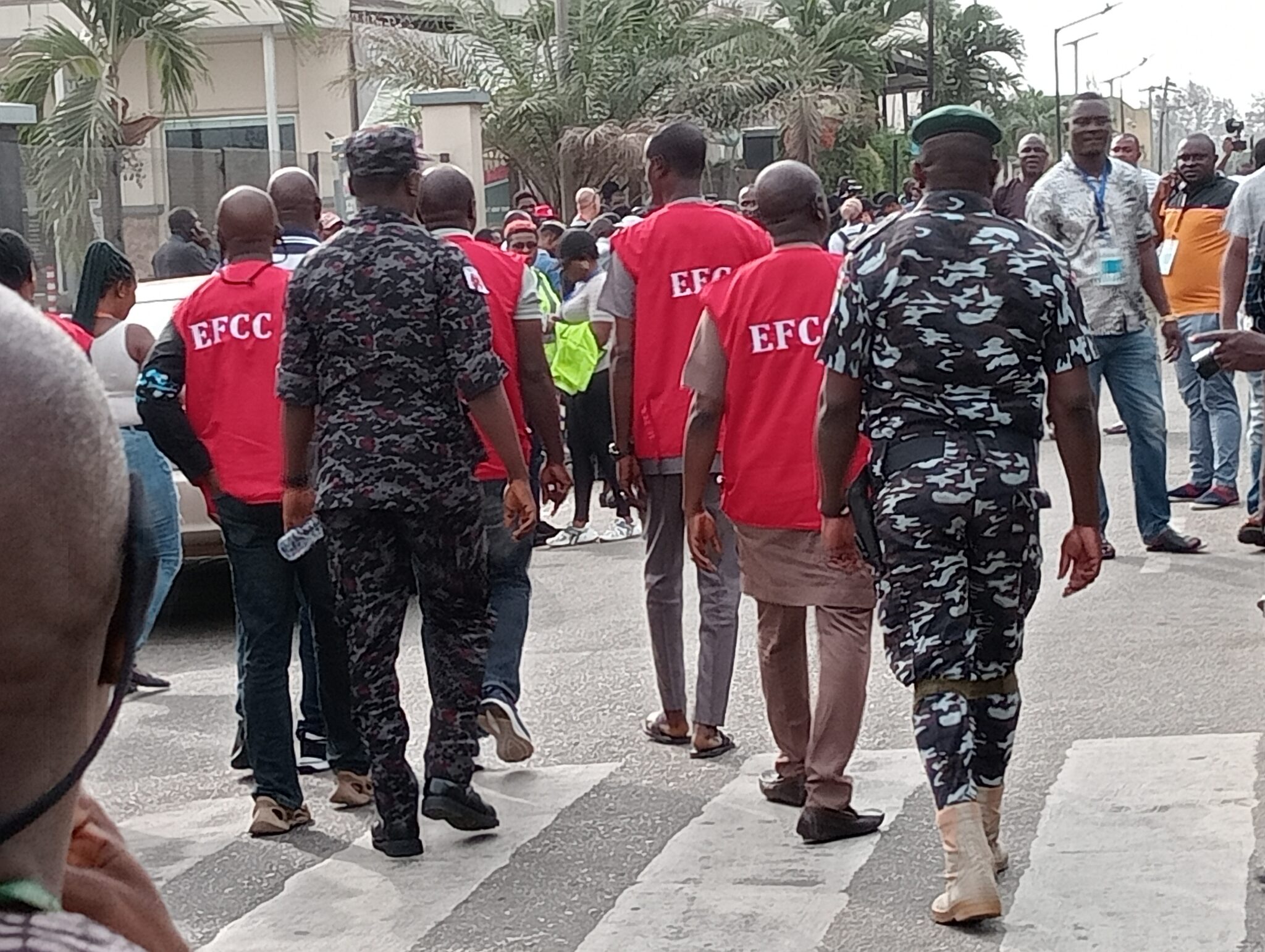 Big Catch! EFCC raids Abuja, arrest 59 Internet fraud suspects – P.M. News