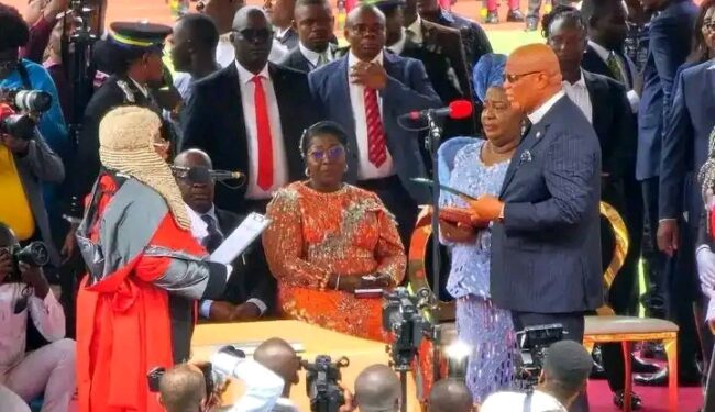 Umoh Eno sworn-in, promises 'golden era' for Akwa Ibom - P.M. News