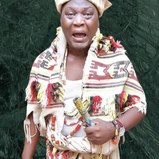 Nollywood actor Baba Alapini receives car gift, N3.7m from fans (video ...