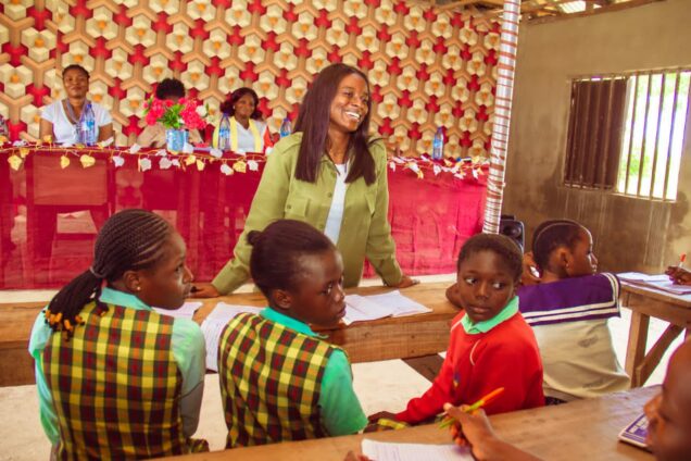 Corps member Deborah Adewale empowers 100 teenage girls in Oyo - P.M. News
