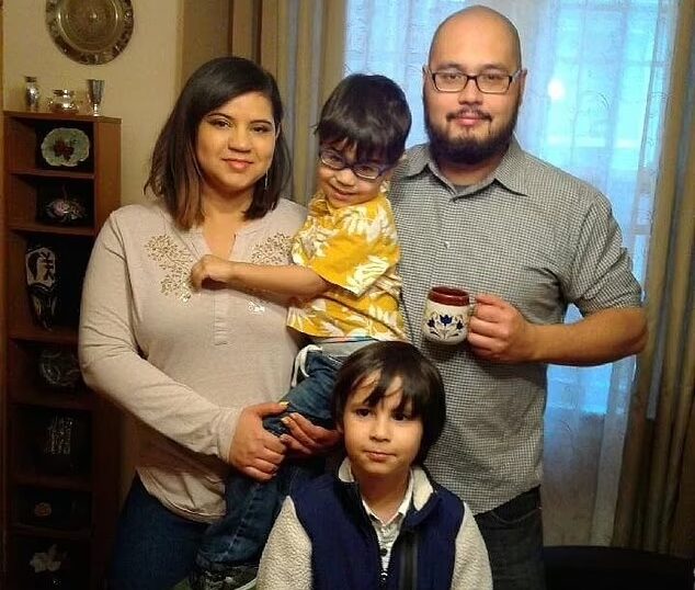 Quadruple murder puzzle in Chicago as couple, 2 kids, 3 dogs shot dead ...