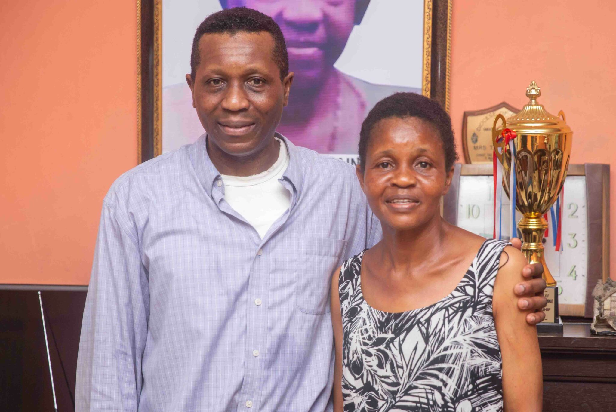 Fun, tributes as Wole Soyinka, family bid Tinuola Aina farewell - P.M. News