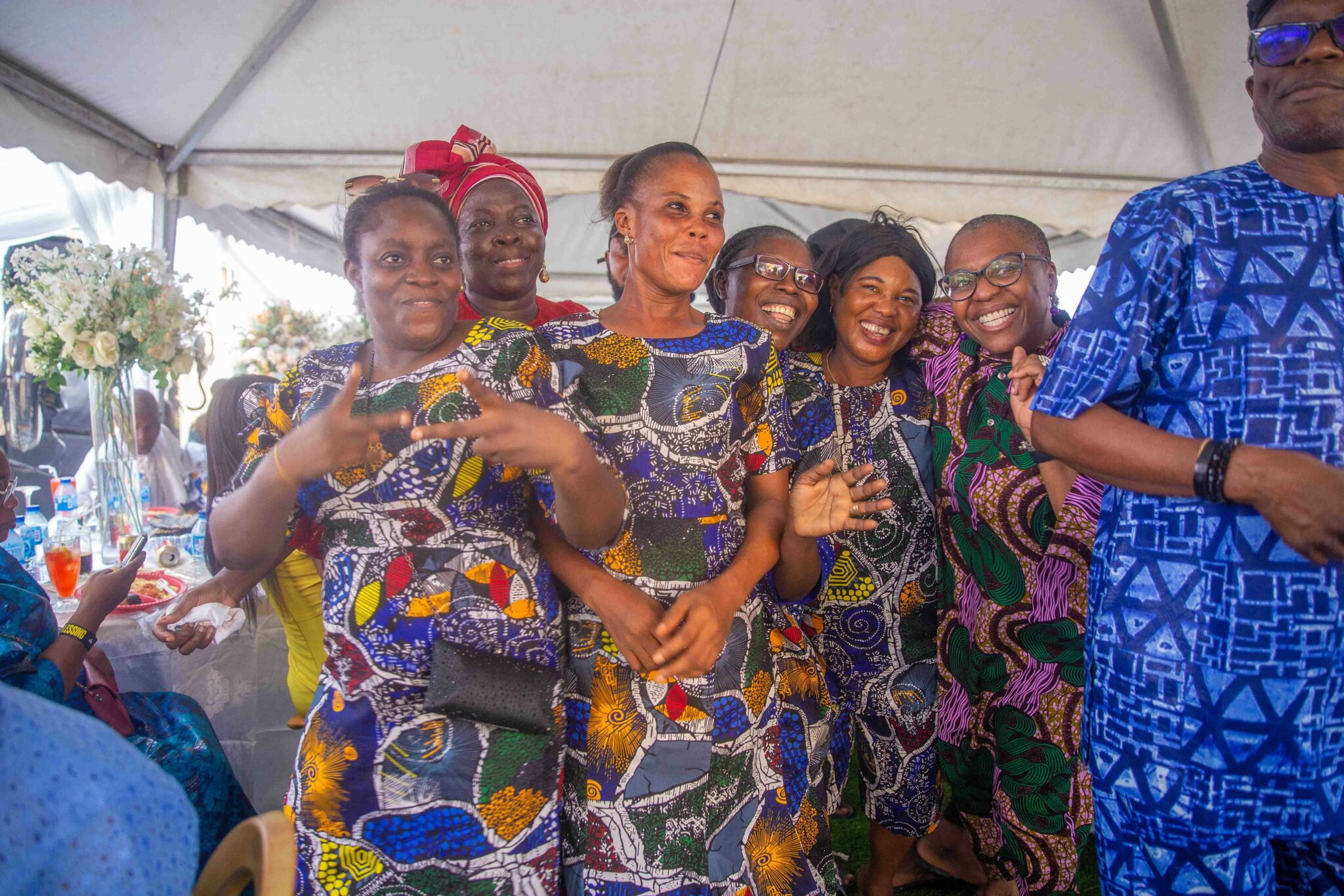 Fun, tributes as Wole Soyinka, family bid Tinuola Aina farewell - P.M. News