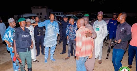 Gov. Radda joins security operatives, rescues kidnapped victim - P.M. News