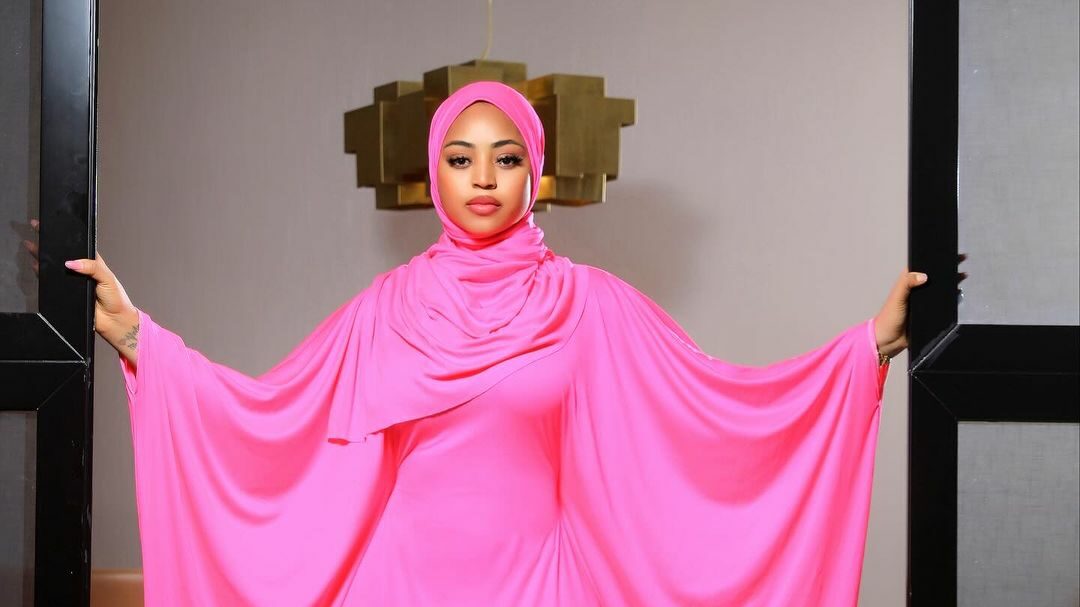 Regina Daniels' recent post in muslim attire stirs questions (Photos)