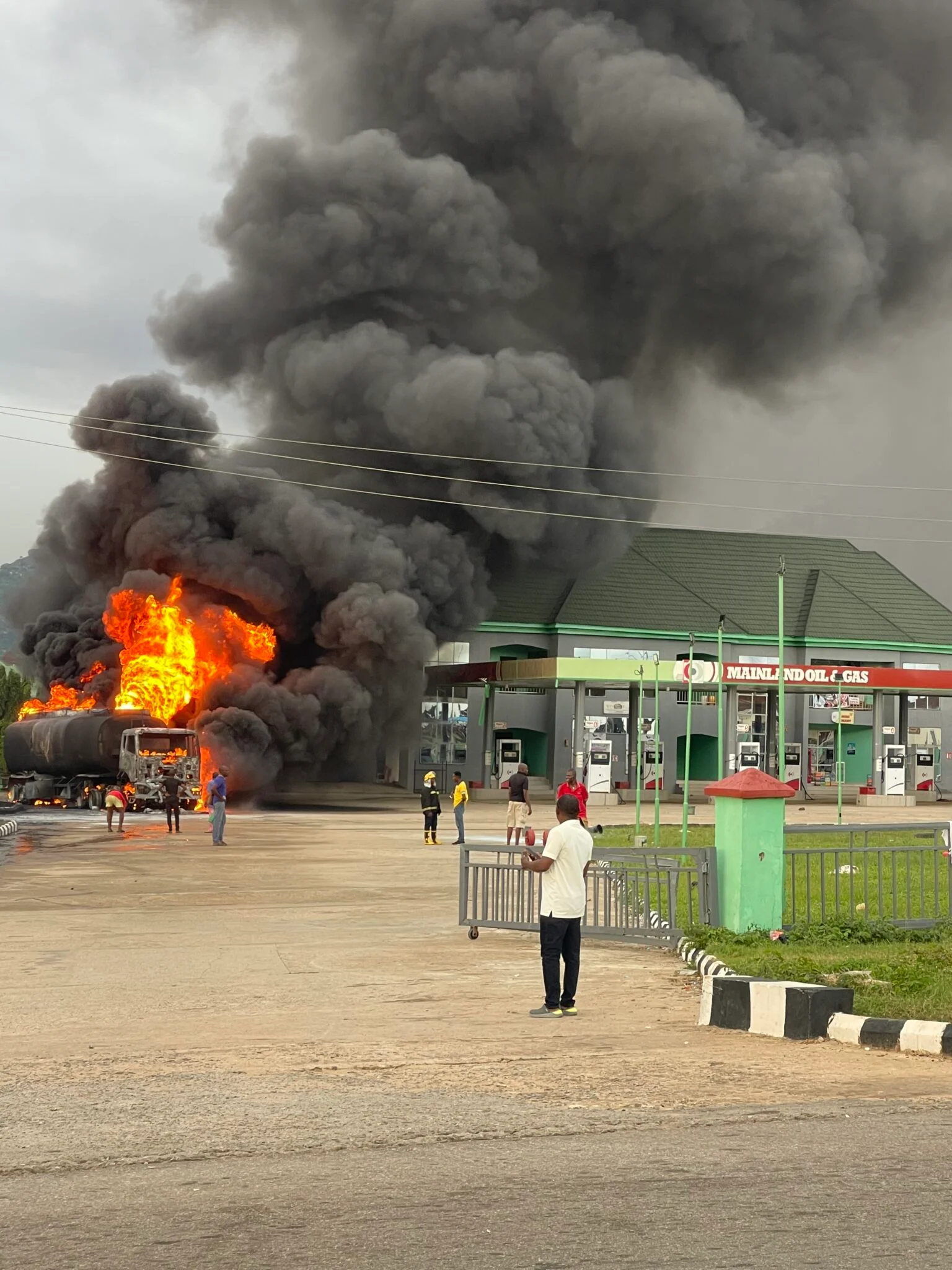 Panic as fire guts petrol tanker inside Abuja filling station - P.M. News