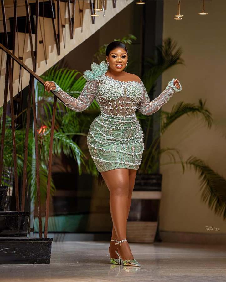 PHOTOS: Wumi Toriola reintroduces herself in beautiful green photos