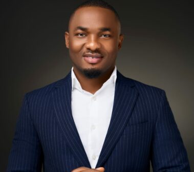Prince Omoha empowers over 100 young entrepreneurs with ₦25.5m grants ...