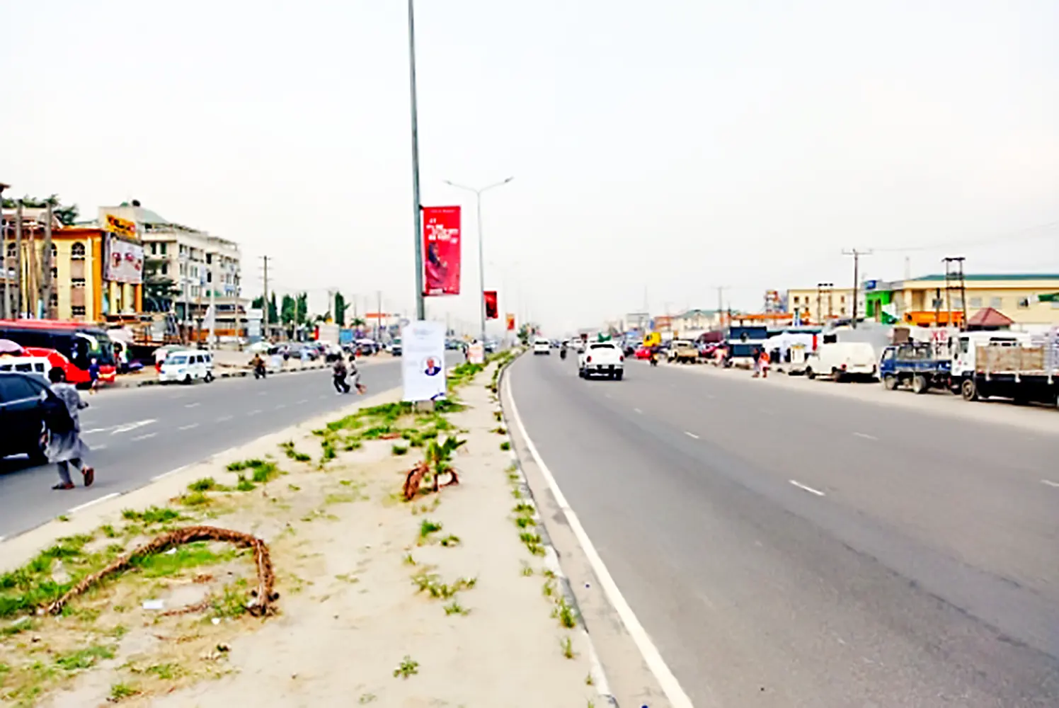 Lagos directs blockage of turning point on Lekki-Ajah Expressway - P.M ...