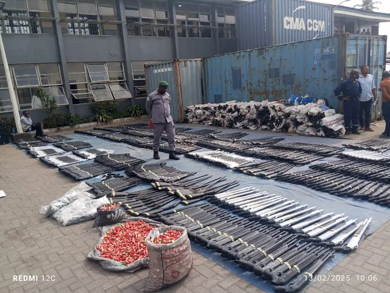 Customs hands over 3,897 intercepted rifles, cartridges to NSA - P.M. News