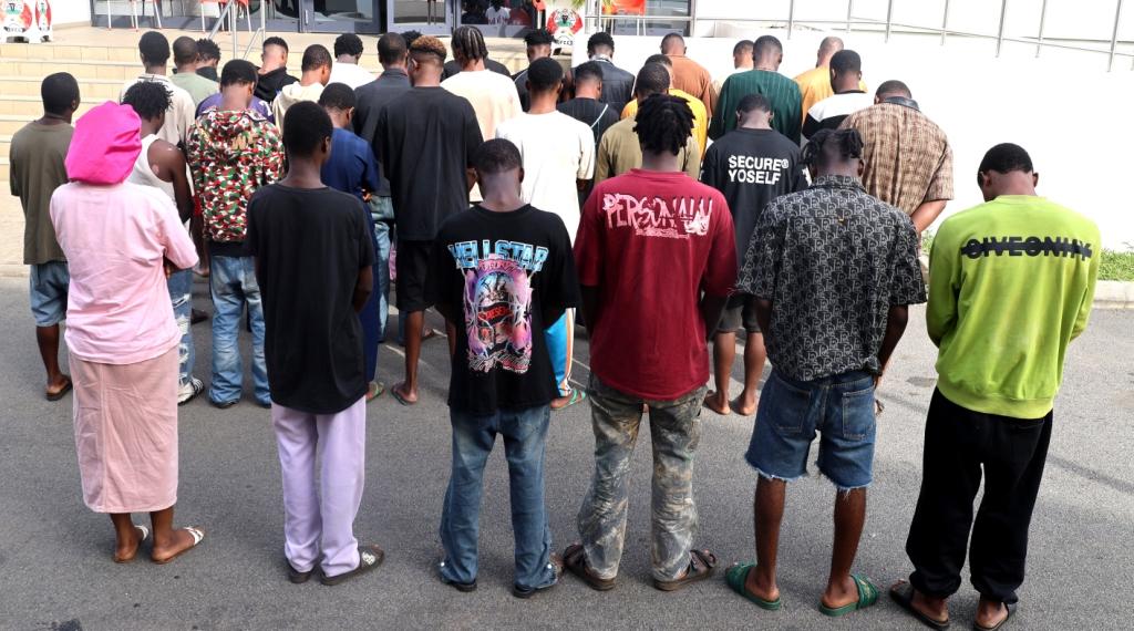 EFCC nabs 35 internet fraudsters in Auchi - P.M. News