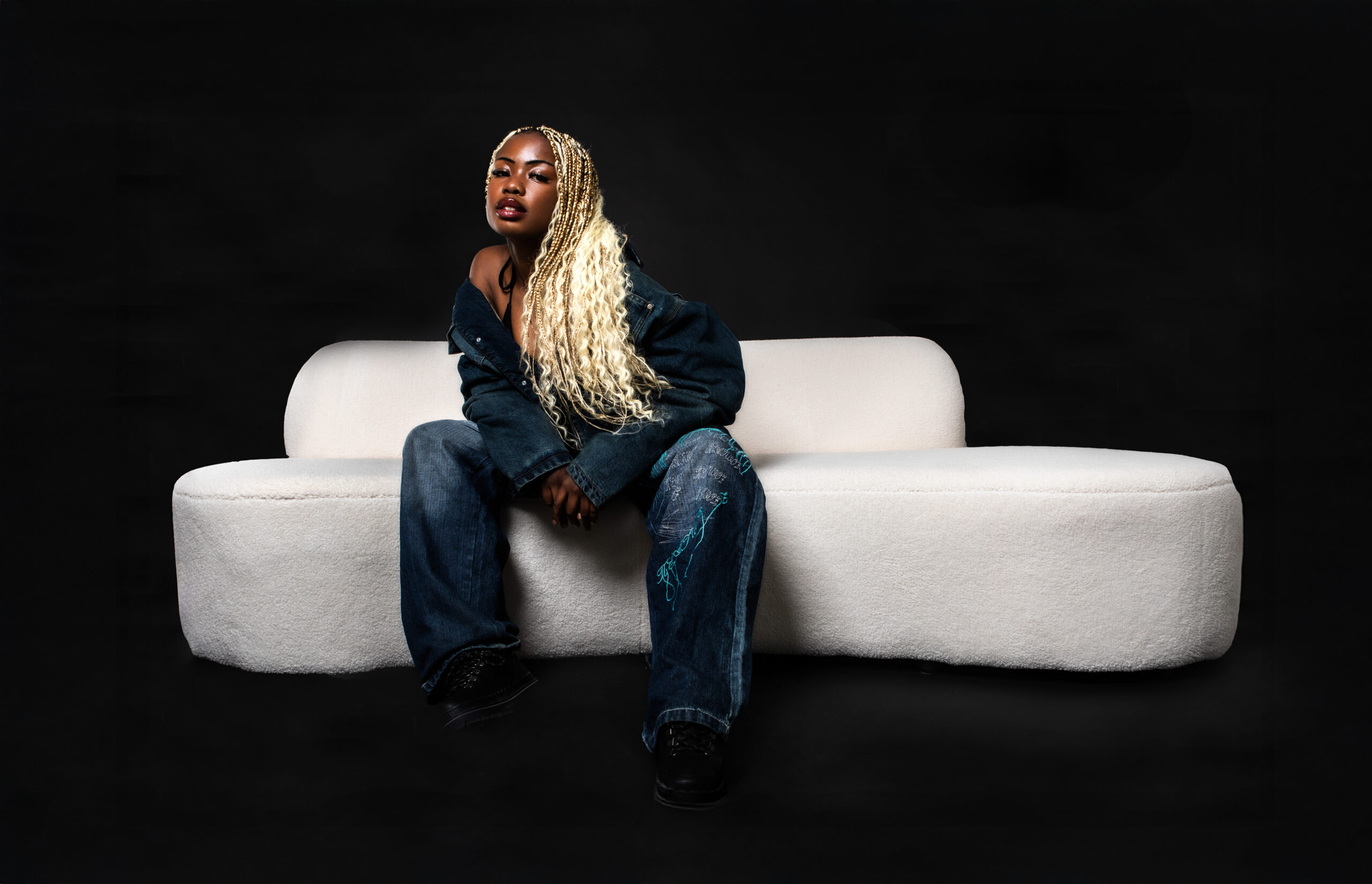EMELIA drops ‘Tables Turn’ featuring Kofi Jamar - P.M. News