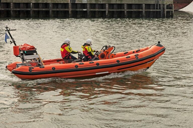 How a girl's body was found in England's River Thames - Kent Police - P ...