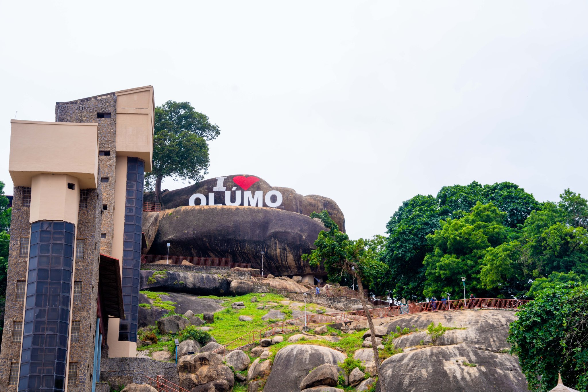 Ogun governor unveils rebranded Olumo Rock Centre (PHOTOS) – P.M. News