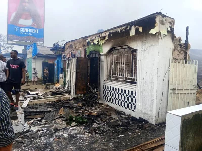 Tenants count loses as fire razes building in Calabar - P.M. News