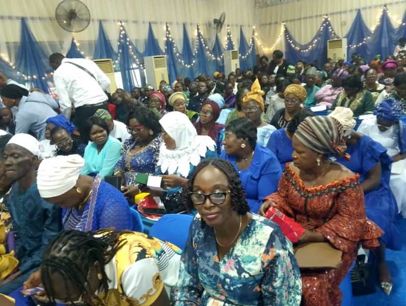 Lagos rewards 750 workers for decades of loyal Public Service - P.M. News