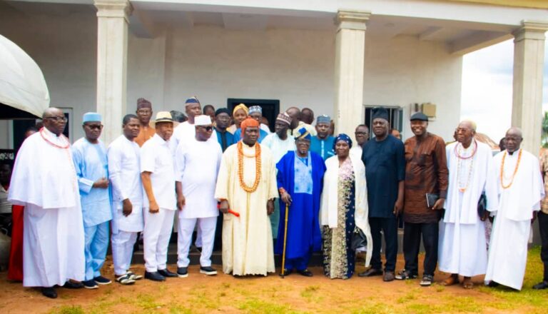 Pro-Chancellor, council members of CUSTECH meet Onojie of Ekpoma in pre ...