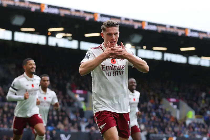 Arsenal breeze past Burnley to strengthen Premier League title charge ...