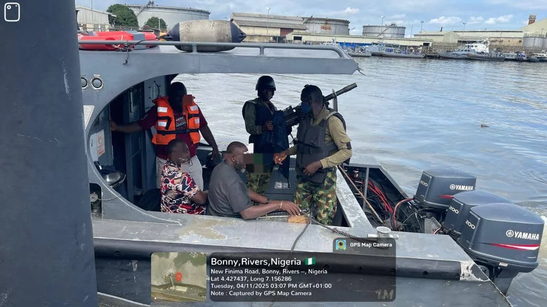 Navy rescues 11 passengers from sinking boat, knocks out illegal ...