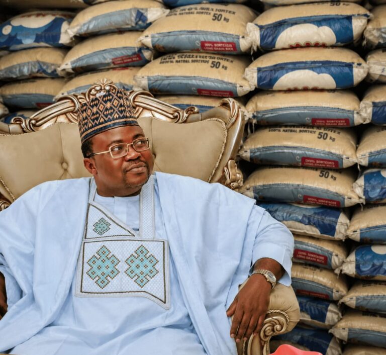 APM senatorial candidate Ajadi distributes 500 bags of rice – P.M. News